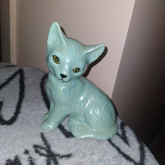 Vintage | Accents | Vintage Shiny Cat Figurine | Poshmark